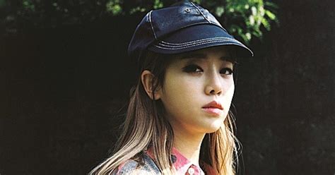 키썸 맥주 두 잔 들고 활동 시작