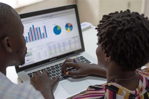 Premium Photo Data And Documents Are Being Analyzed By Colleagues On