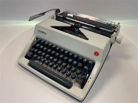 1974 Vintage Olympia Sm9 Semi Portable Typewriter Opportunity To Own A Piece Of Typing History