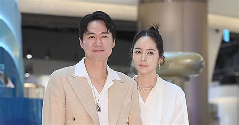 한가인 연정훈 부부 ‘손 꼭 잡고