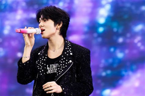 Ig นุนิว ชวรินทร์ เพริศพิริยะวงศ์ วันนี้ตื่นเต้นและมีความสุขมาก ๆ เลยครับ Its Such Instagram