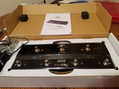 decibel eleven switch dr midi controller loop switcher reverb