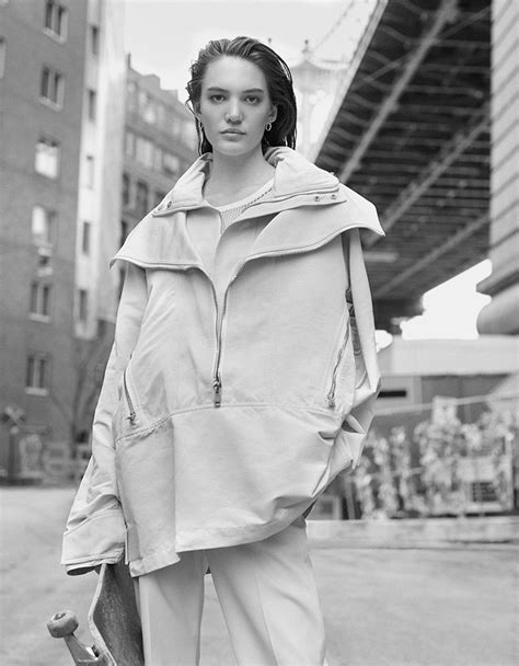 Spring Summer 2021 Fashion Izzy Wild Poses For Lofficiel Thailand