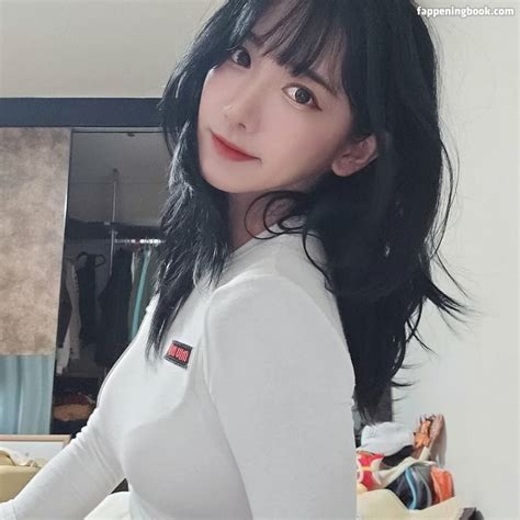 Jinnytty Jinnytty Nude Onlyfans Leaks The Fappening Photo