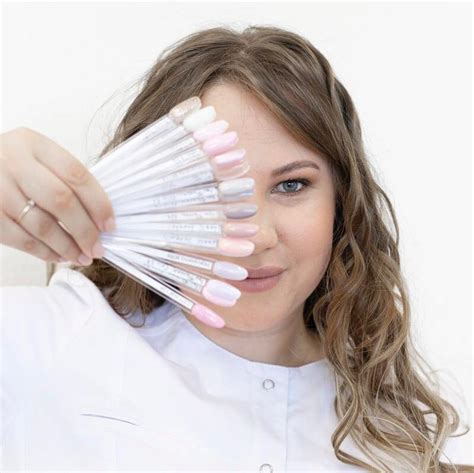 Студия маникюра и педикюра НАШИМ НОЖКАМ НЕОБХОДИМ РЕГУЛЯРНЫЙ УХОД ⠀ Девочки а вы знаете