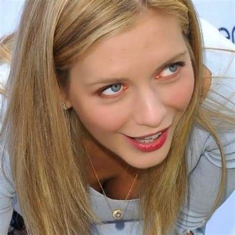 Pin By Jeck On Rachel Riley Rachel Riley Countdown Rachel Riley Legs Rachael Riley