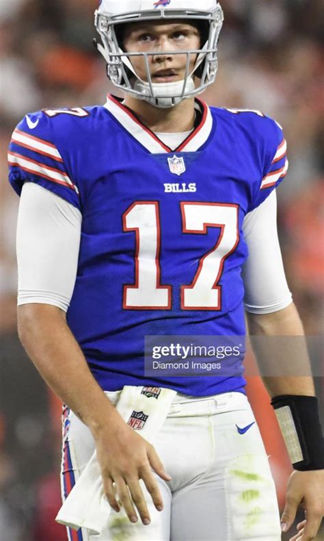 Babe Josh Allen Head Print R NFL Bulges
