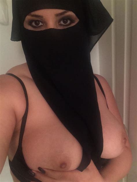 کـُ‌کا رستم 0082 در کلینیک ترک بی‌حجابی چه می‌گذرد قسمت دوم