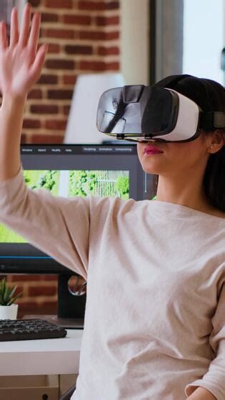 Vertical Asian Modern Editor Using Virtual Reality Glasses And Mixing Clips Using Interactive