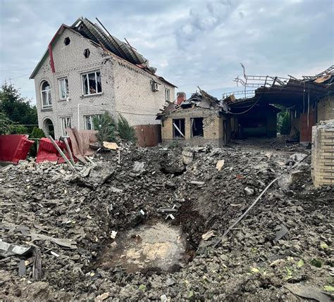 Мер Краматорська показав наслідки нічного обстрілу міста російськими