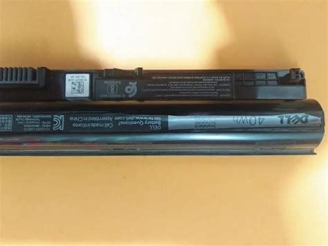 Dell Original Laptop Battery Battery Type Lithium Ion At Unit In Jaipur