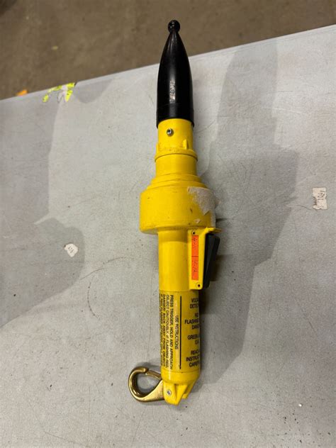 Voltage Detector