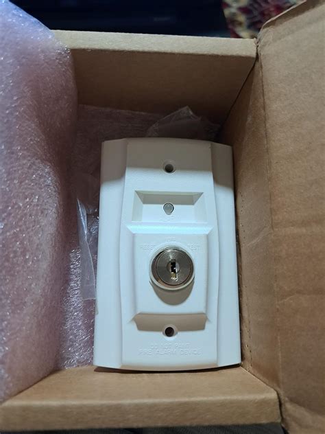 System Sensor Rts151key Remote Test And Reset Station With Key For Duct