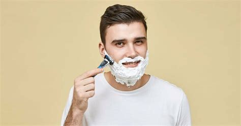 Вибір лосьйону після гоління для чутливої шкіри поради дерматологів Бізнес новини Львова