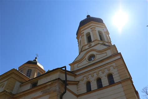 Честит Великден Far