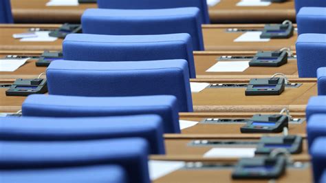 Седем министри на парламентарен контрол в Народното събрание Nova