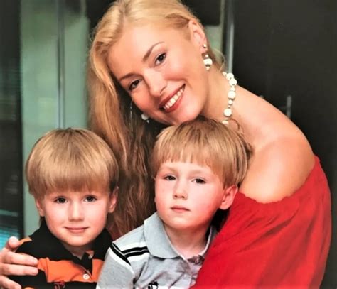 Марии Шукшиной 55 лет Роман с Шахназаровым три брака и четверо детей Как выглядит дочь качок