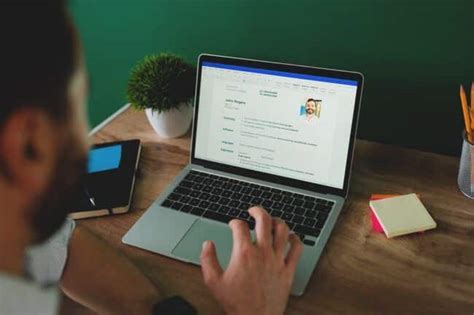 Navigating The Job Market A Comprehensive Guide To Evaluating Online