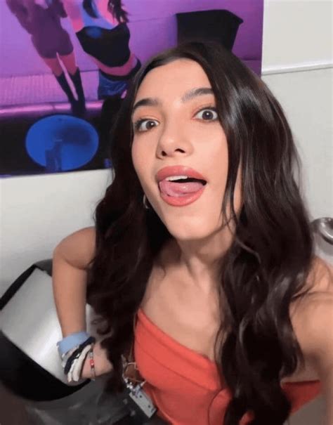 Mommy Needs Your Load On Her Face Rcharlidameliomommy