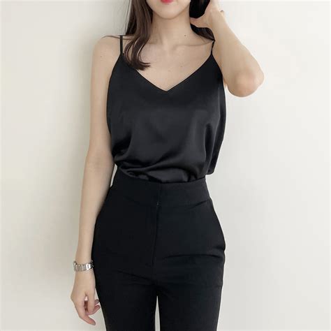 하이클래식 고퀄 새틴 실크 브이넥 민소매 끈 나시