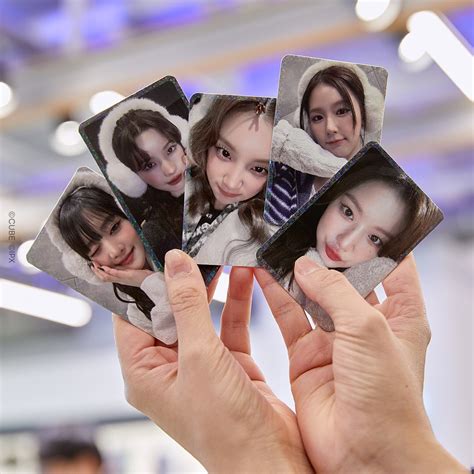 더쿠 라인프렌즈 X 여자 아이들 Super Lady 팝업스토어 오픈