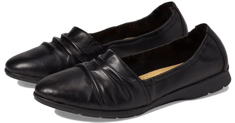 clarks jenette ruby in black lyst