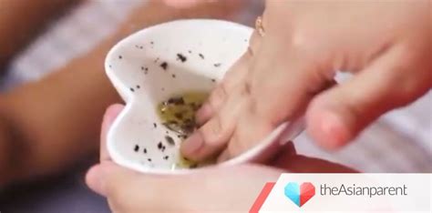 Gamot Sa Ubo Ng Bata: Sibuyas Sa Talampakan Ng Baby