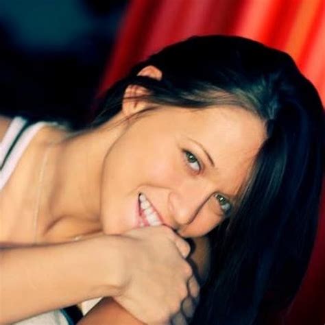 Amlnzuyqvrag2jv03c6rqmdl1wppsj9dig6uucmig1miqs900 C K C0x00ffffff No Rj