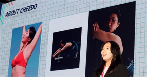 포토 W페스타에서 강연하는 모델 치도