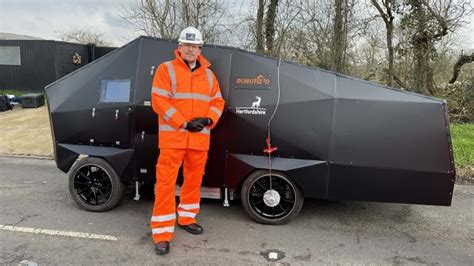 Uk This Is The Worlds First Ai Powered Robot That Fixes Potholes