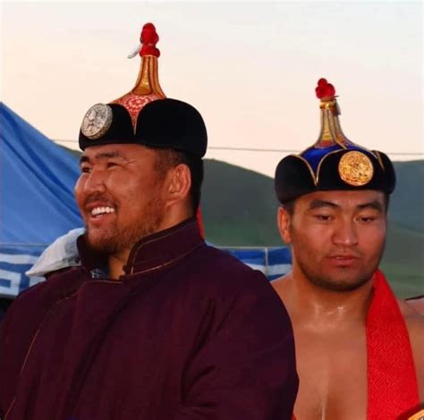 Заан Дорноговь аймагт болсон барилдаанд аав хүү 2 үлдэж хүү нь түрүүлжээ Арслан маань үсээ