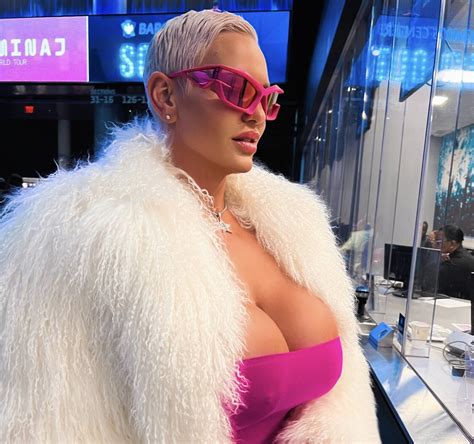 Kaden Kole Sultry OnlyFans Model Famous For Her Signature Short Blonde Hairstyle Luscious Figure