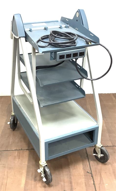 Lot Tektronix Model 3 Scope Mobile Cart
