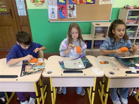 Учні 4 Б класу отримали неймовірну можливість зануритися у творчість під час майстер класу