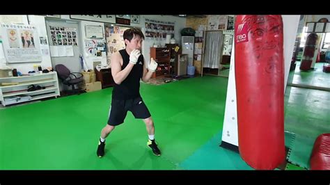 세계챔피언배출 대학교수관장지도 포항권투 53세 김영포 쉐도우복싱과 샌드백치기 Youtube