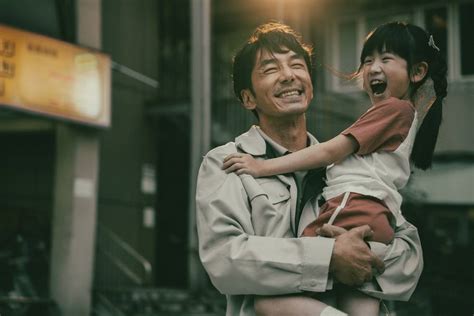 李仁自曝为告五人“抛妻女” 真实故事改编《带你飞》mv催泪女儿演唱会父女