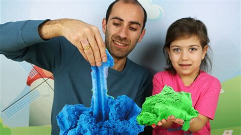 ემილია მამიკოსთან ერთად კინეტიკური ქვიშით აკეთებს ფორმებს Youtube