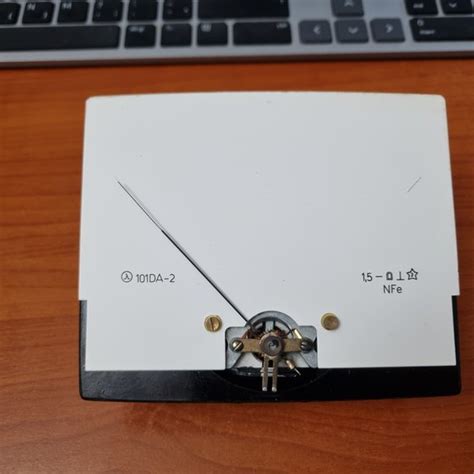 analog bench meter