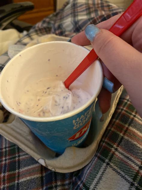 Cotten Mouth While Eating Cotten Candy Rstoner