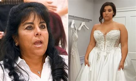 Toxic Mother Is Slammed For Body Shaming Her Own Daughter During