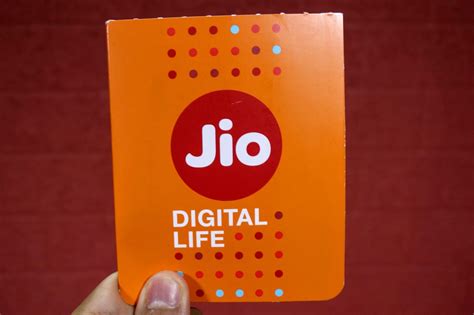 Reliance Jio Witnesses Sharp Top Level Attrition Cmo Pradeep Shrivastava Quits India News