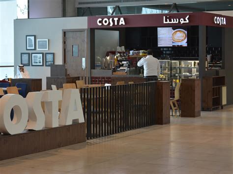 نمو الطلب يرفع عدد المقاهي في الإمارات إلى 4000 صحيفة الخليج