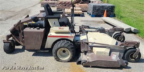 Grasshopper 928d Ztr Lawn Mower In North Kansas City Mo Item Mg9552 For Sale Purple Wave