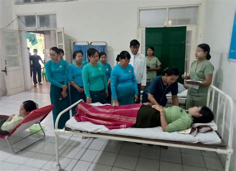 စစ်ကိုင်းမြို့တွင် မြန်မာအမျိုးသမီးများနေ့ကို ကြိုဆိုဂုဏ်ပြုသောအားဖြင့် စုပေါင်းသွေးလှူဒါန်း