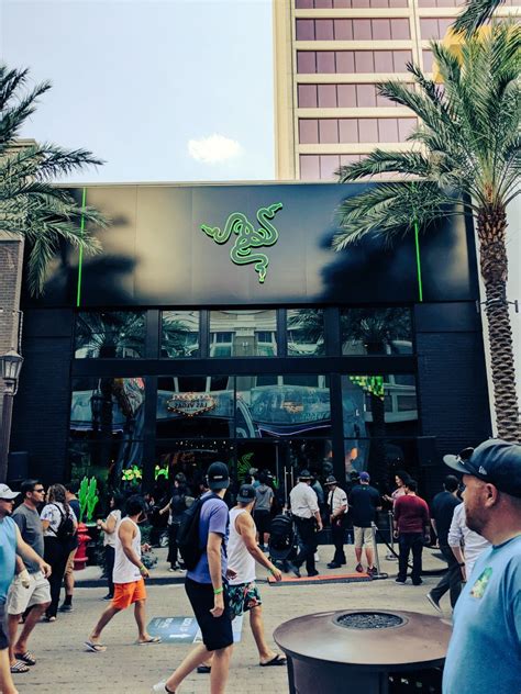 Geng Ava On Twitter 😍 Razer