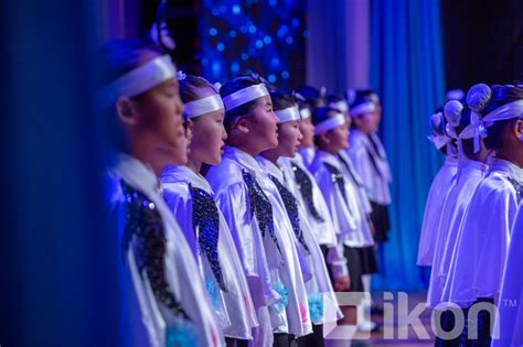 Хүүхдийн найрал дууны шилдэг хамтлагуудын гала тоглолтын гэрэл зургуудаас