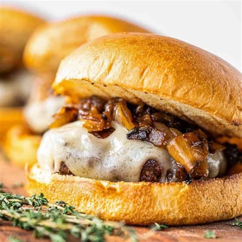 18 Delicious Bierocks Recipes Easy To Make Pan Mastery