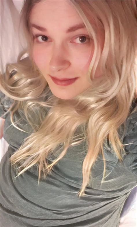 Would You Cum All Over My Face Scrolller