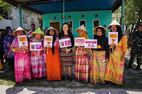 Australian Ambassador For Gender Equality Visits Inklusi In South