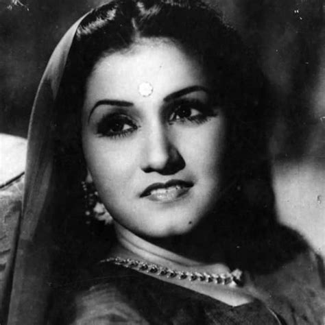 This Cricketer Fell In Love With Singer Went To Her House Jumped From